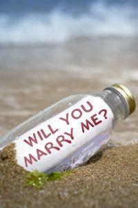 12 Romantic Beach Proposal Ideas Are Sure To Make Her Swoon!