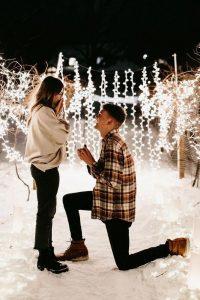 24 Winter Engagement Photos That Will Warm Your Heart | Oh So Perfect ...