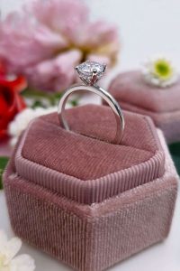 21 Simple Engagement Rings For Girls Who Love Classic